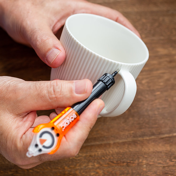 Bondic Starter kit - Fluid plastic that hardens in UV-light | SmartaSaker