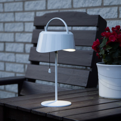 Solar Cell Table Lamp - Outdoor Lamp with a Solar Panel | SmartaSaker