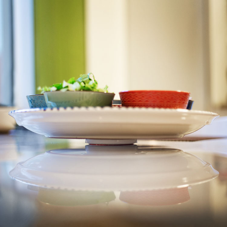 Buy a rotatable plate for your platters | SmartaSaker