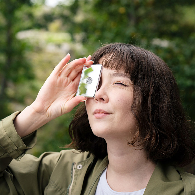 Signal mirror - send powerful emergency signals | SmartaSaker