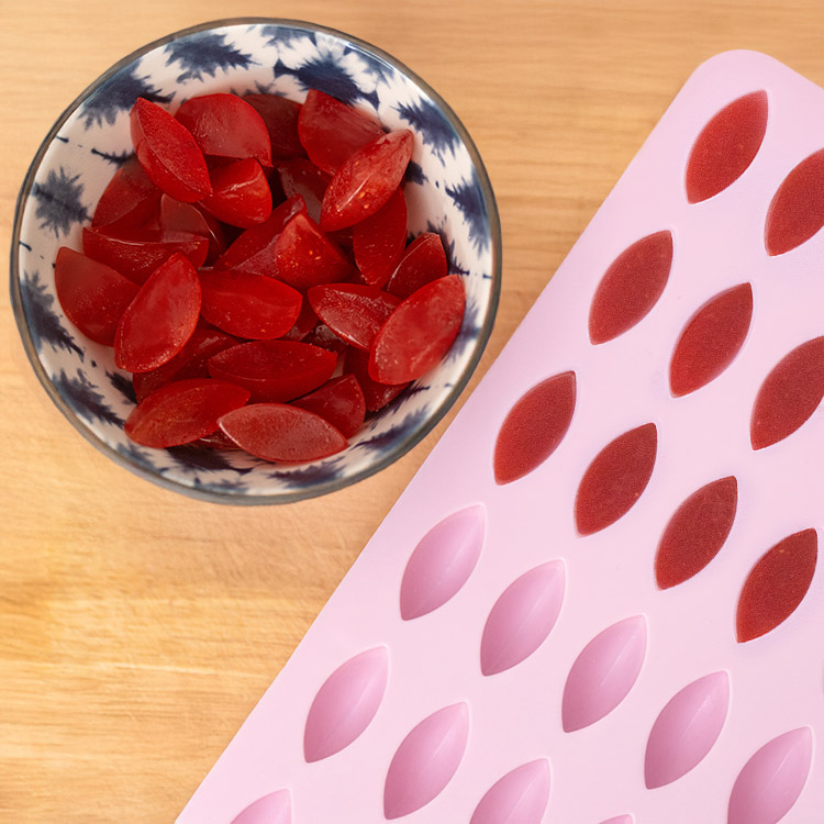 Boat-shaped silicone baking tray - Silicone moulds | SmartaSaker