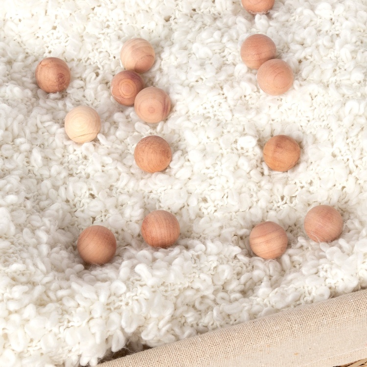 Ceder wood balls, Set of 15, BILLES EN CEDRE, Ø2 cm, Brown