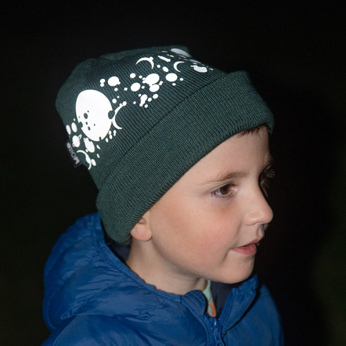 Reflective Hat – A merino wool hat with a reflective pattern | SmartaSaker