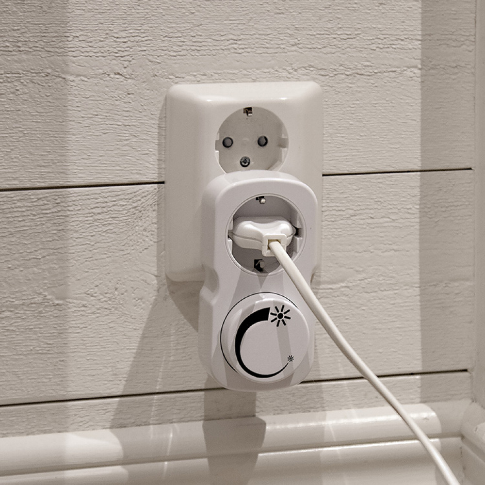 LED dimmer for electric sockets - Dimmer for LED lights | SmartaSaker