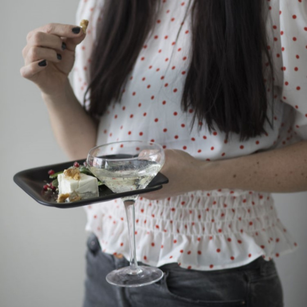 Mingling plate with glass holder | SmartaSaker