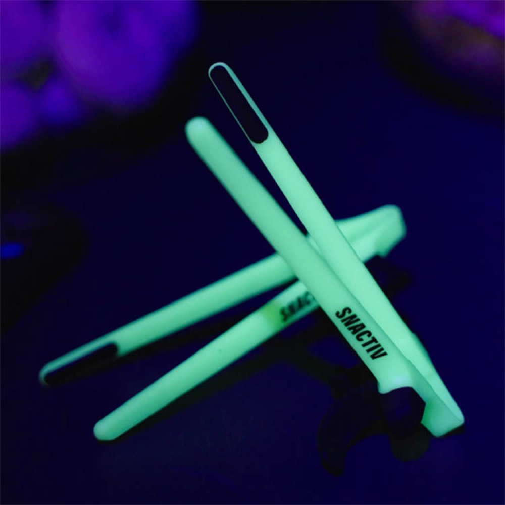 Glow-in-the-dark Snack sticks Snactiv Pro | SmartaSaker